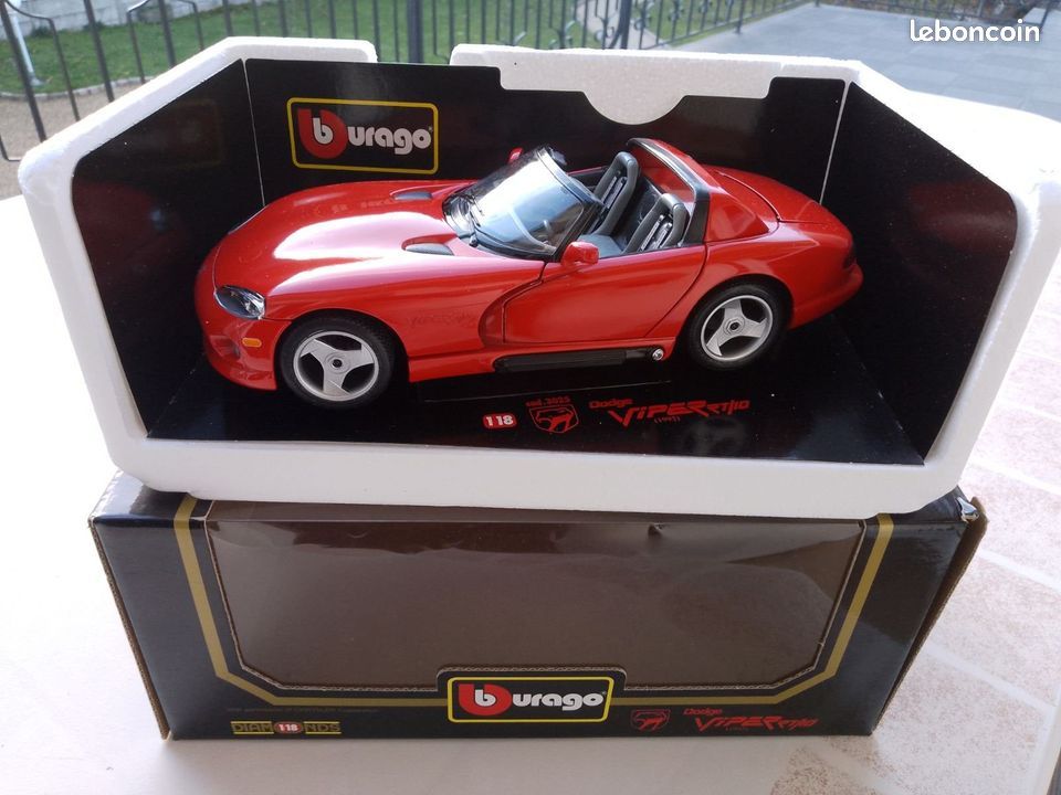 Dodge Viper rouge RT/10 1992 1/18 boite origine Burago - Modélisme