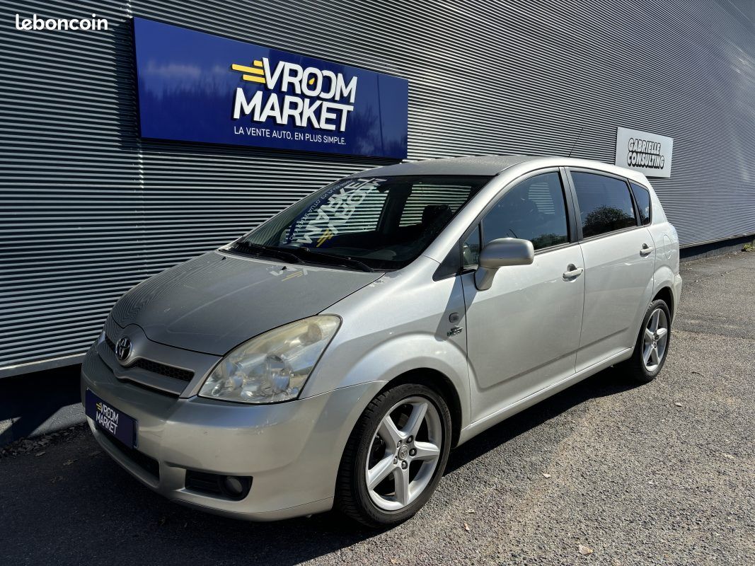 Toyota corolla verso 2.2 d4d 177ch 7pl - Voitures
