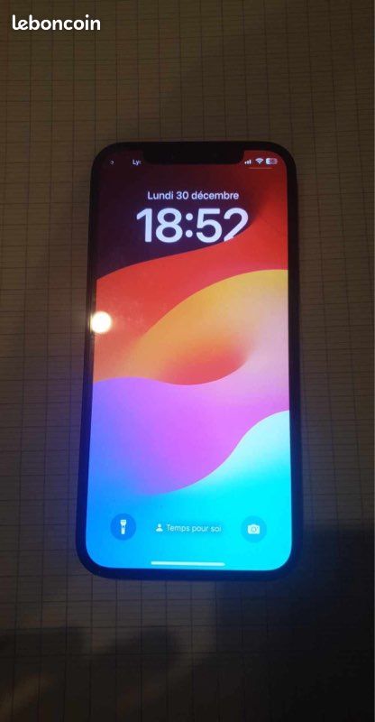 IPhone 12 neuf - Téléphones & Objets connectés