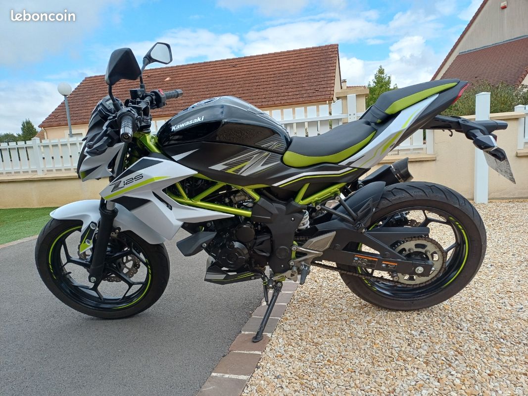 Kawasaki Z125 - Motos