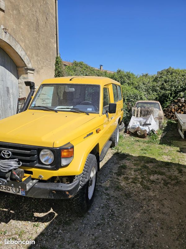 HZJ 78 - 185 000 km - Voitures