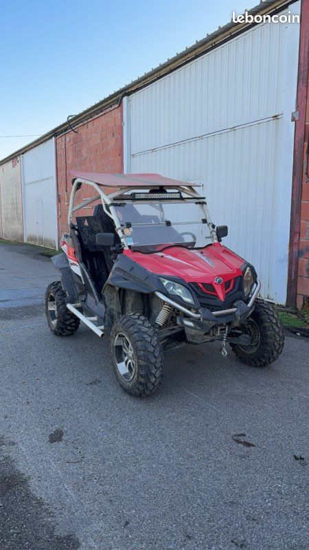 Ssv buggy cfmoto 800cm - Motos