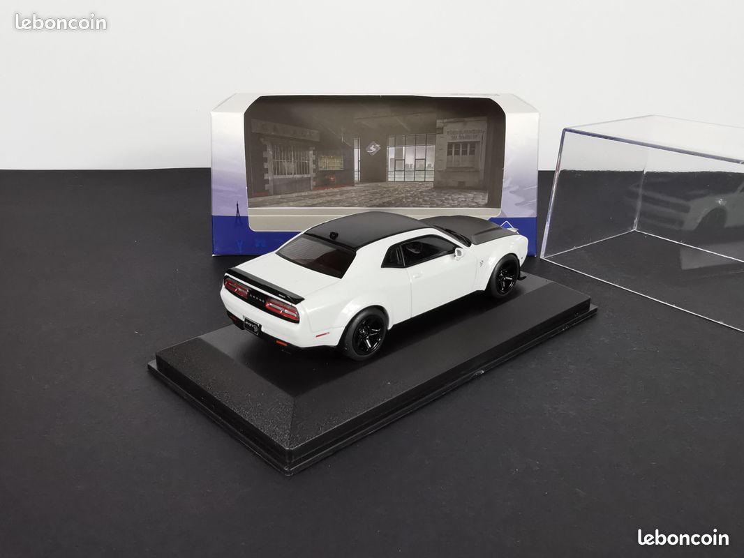 Dodge Challenger SRT Démon V8 6,2L de 2018 blanche 1/43 Solido - Collection