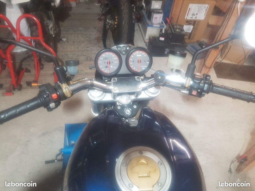 Ducati 900ie monster 2001 - Motos