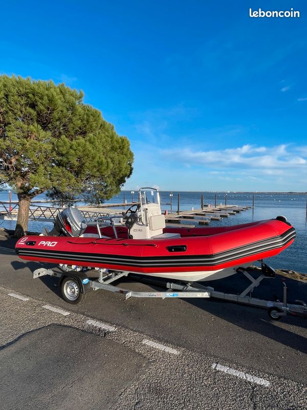 Zodiac PRO 12 MAN flotteur neuf - Nautisme