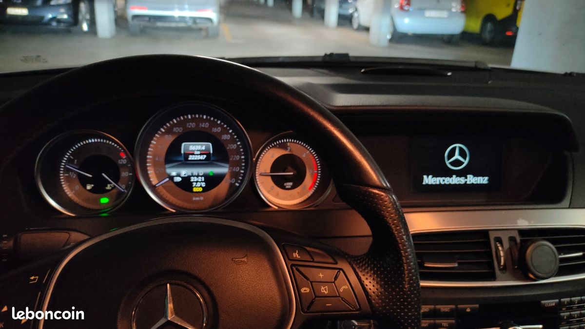 Mercedes-Benz c250 4 matic - Voitures
