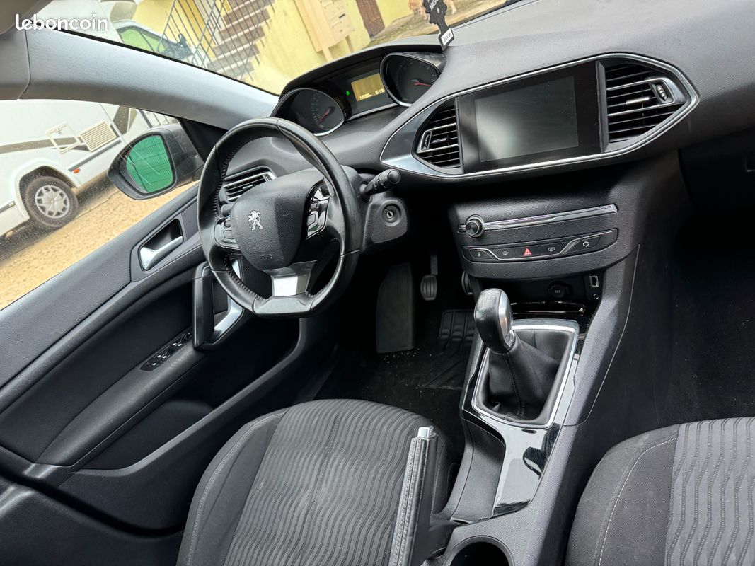 Peugeot 308 SW - Voitures