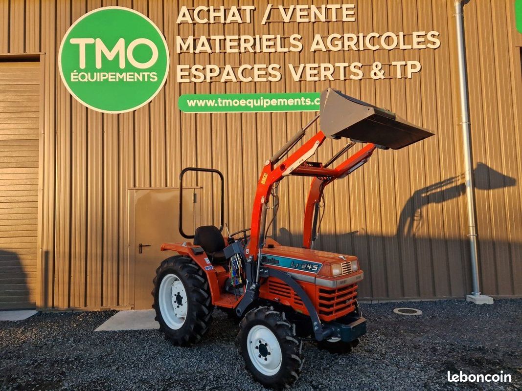 Kubota KUBOTA L1-245 - Tracteurs