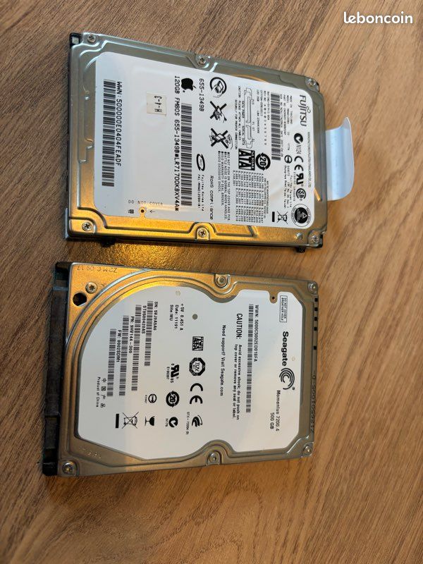 Deux disques durs SATA - Accessoires informatique