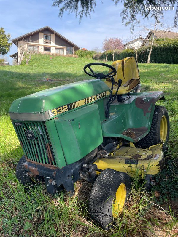 Tracteur tondeur John Deere 332 Diesel - Tracteurs