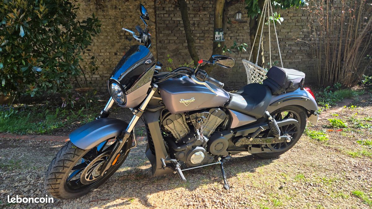 Victory Octane 1200 Sport Custom Performance K-Exhaust - Motos