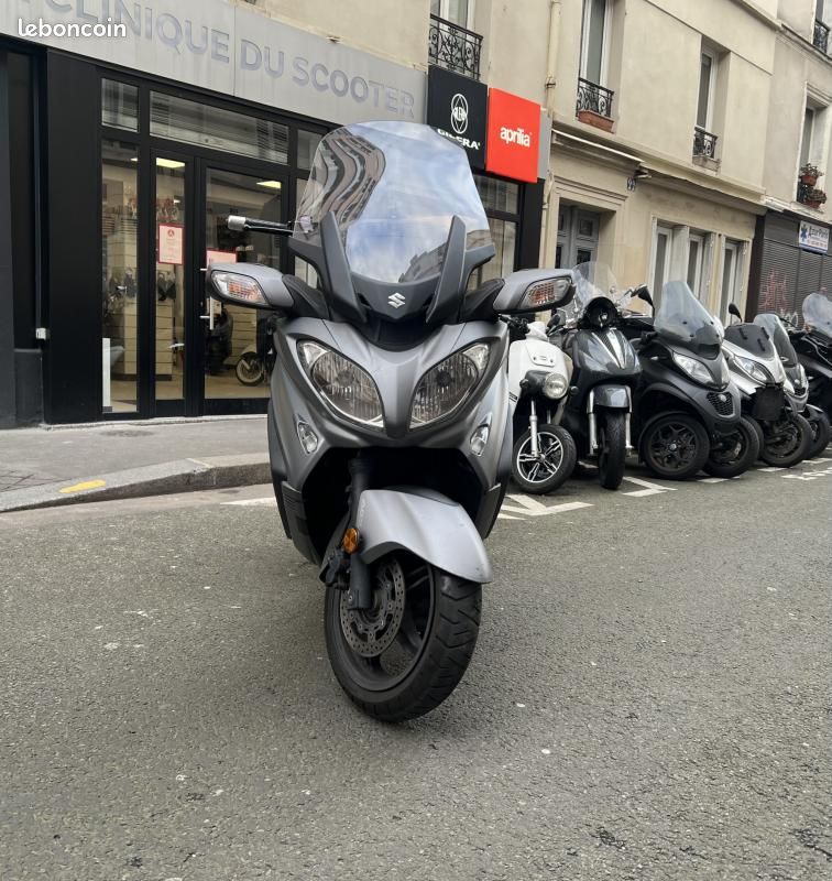 Suzuki BURGMAN 650 CC EXCECUTIVE ABS GARANTIE 36 MOIS GRI - Motos