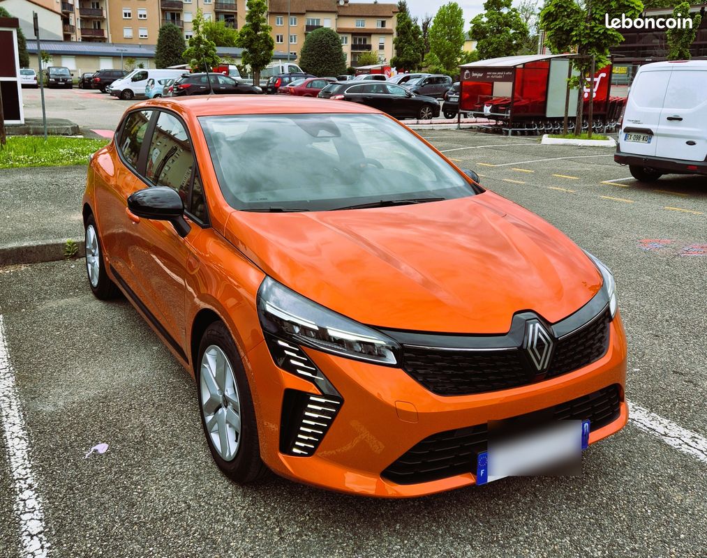 Nouvelle Renault Clio 5 Evolution Tce90 neuve / première main - Voitures