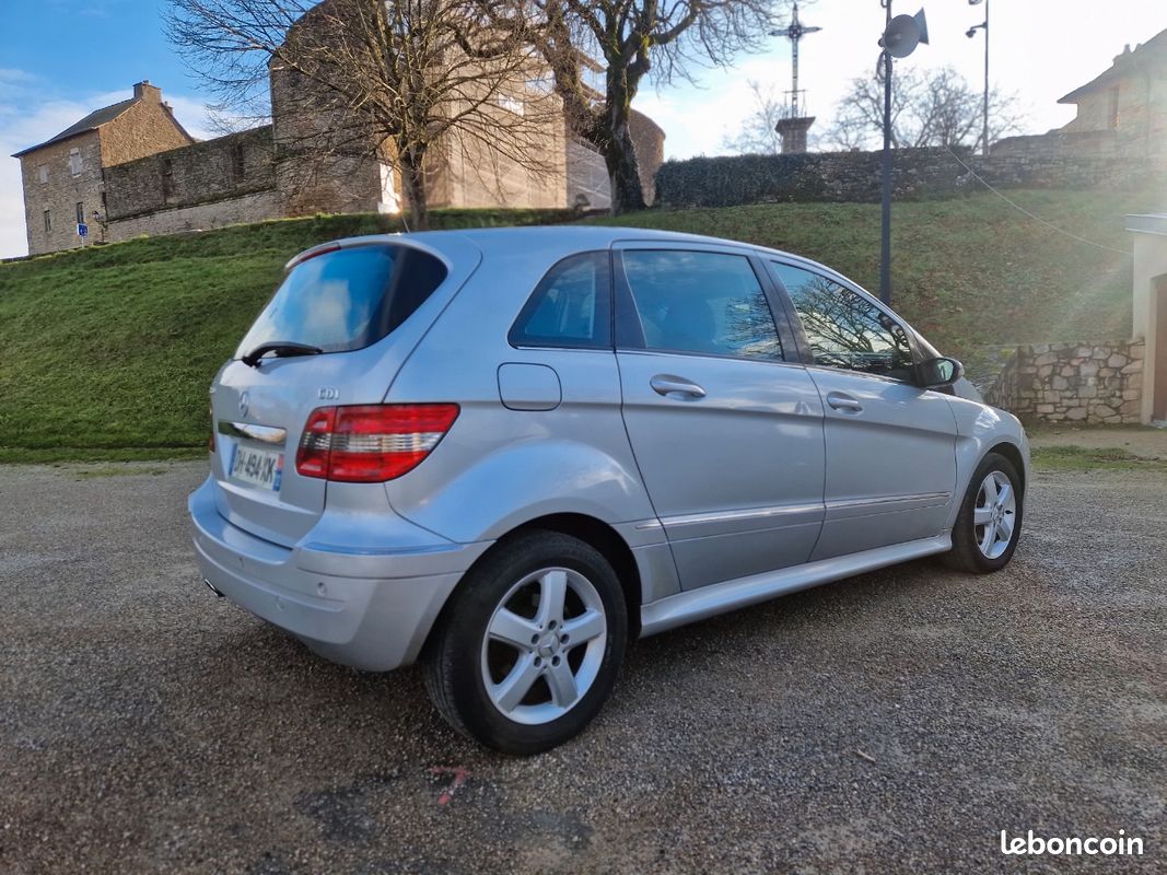 Mercedes B200 CDI Avant-Garde - Voitures