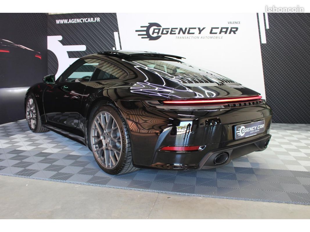 Porsche 911 992.2 jantes spyder - chrono plus - toit ouvrant - matrix ...