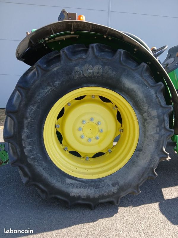 John Deere 5090G - Tracteurs