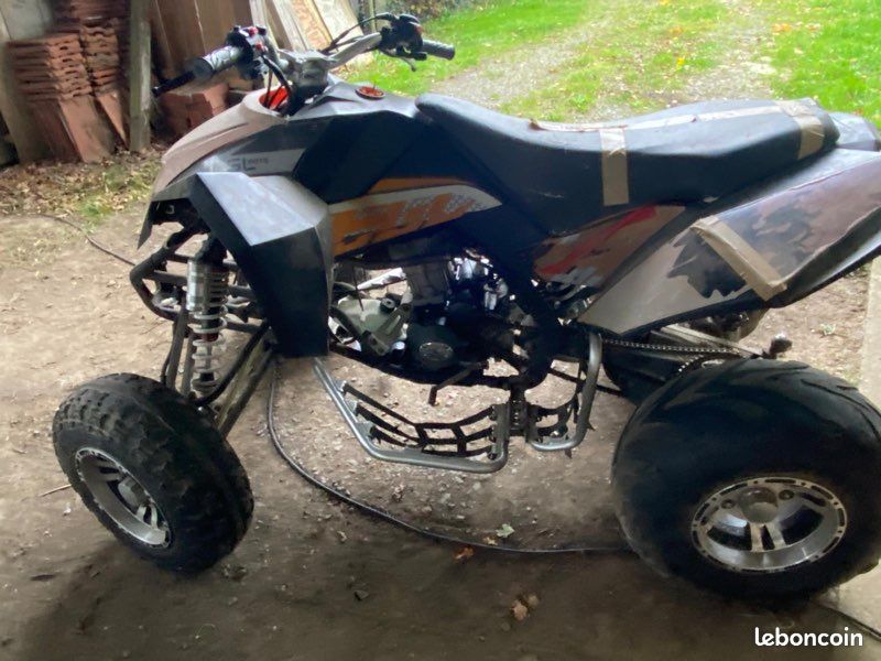 Quad 250 cm3 - Motos