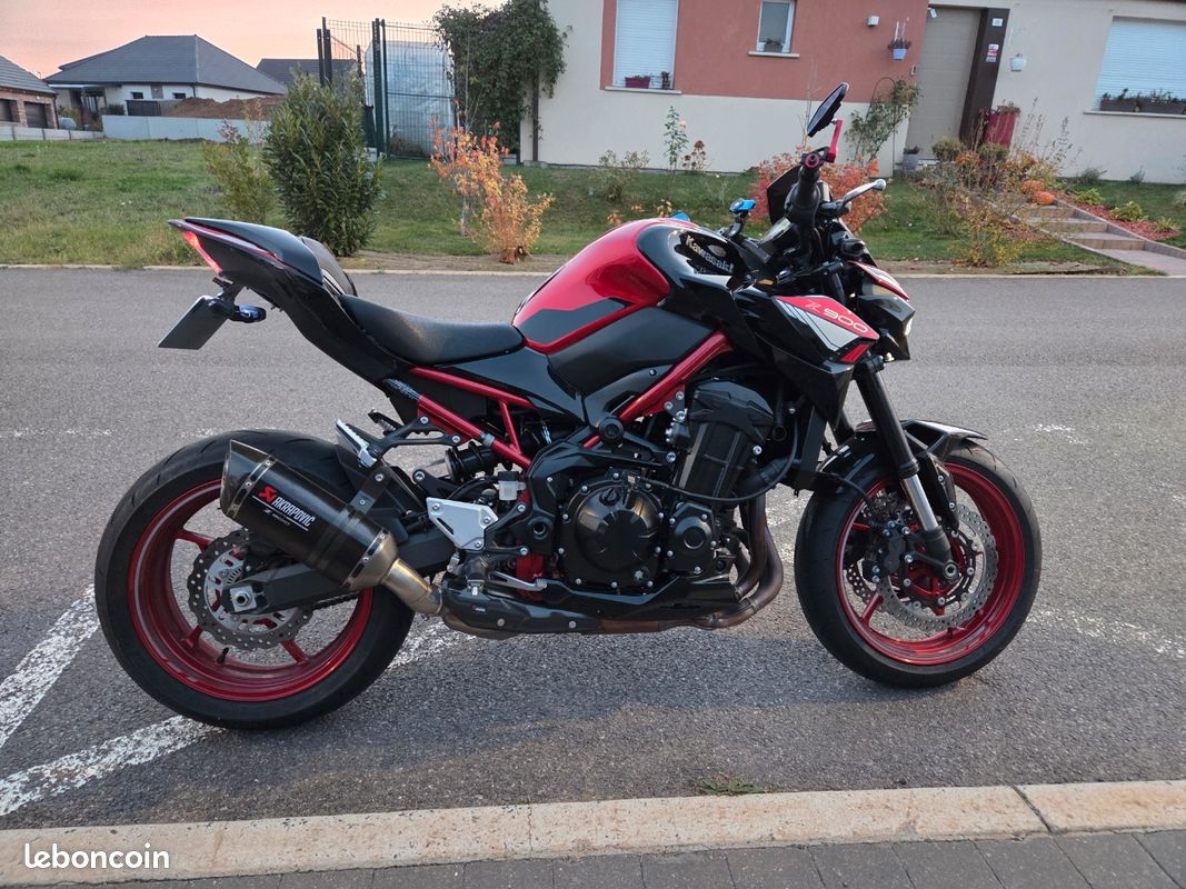 Kawasaki Z900 - Motos