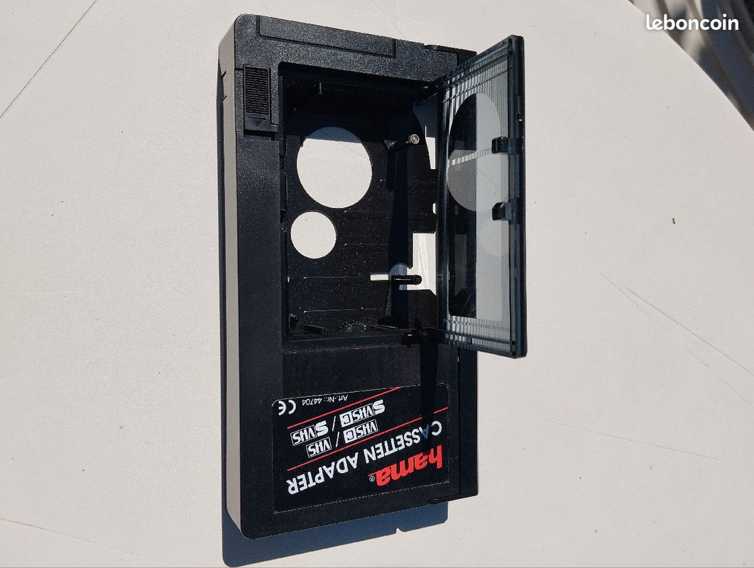 Cassette adaptateur VHS-C vers VHS - DVD - Films