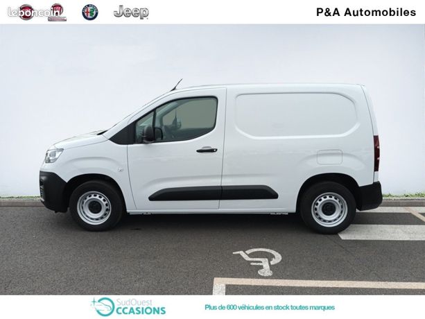 Utilitaires et fourgons Essence d'occasion - leboncoin