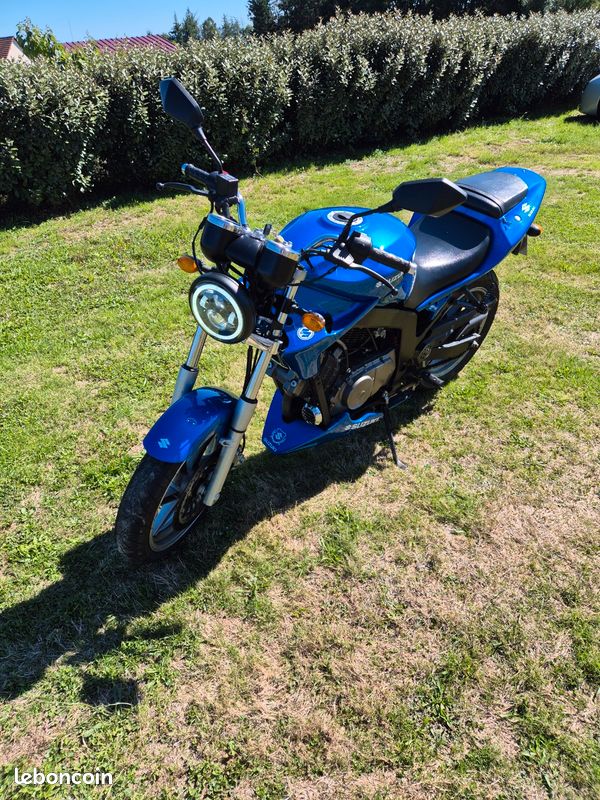 Hyosung 125 comet - Motos