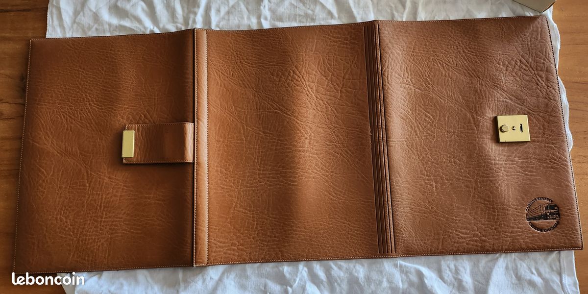 Porte folio organiseur renault - Collection