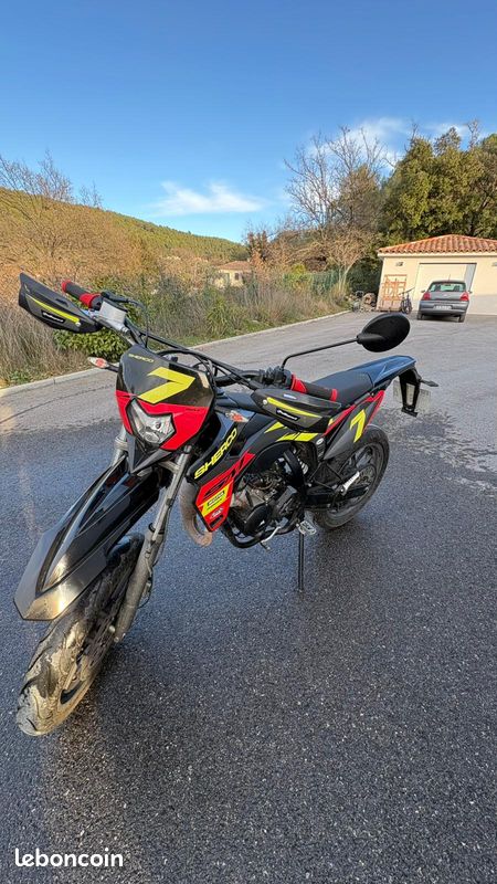 Vend sherco 50 cc - Motos