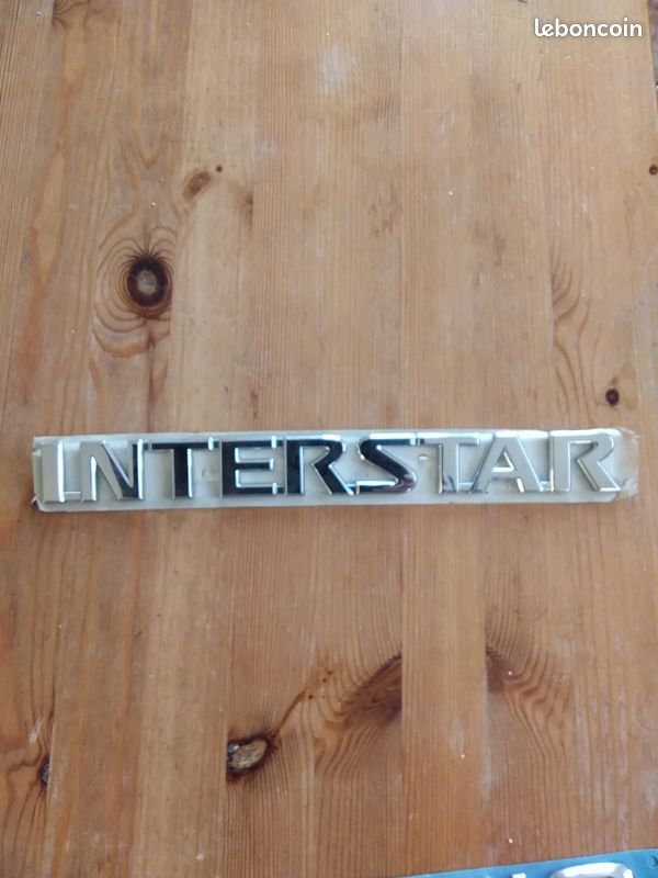 Logo monogramme insigne écusson Nissan interstar - Équipement auto