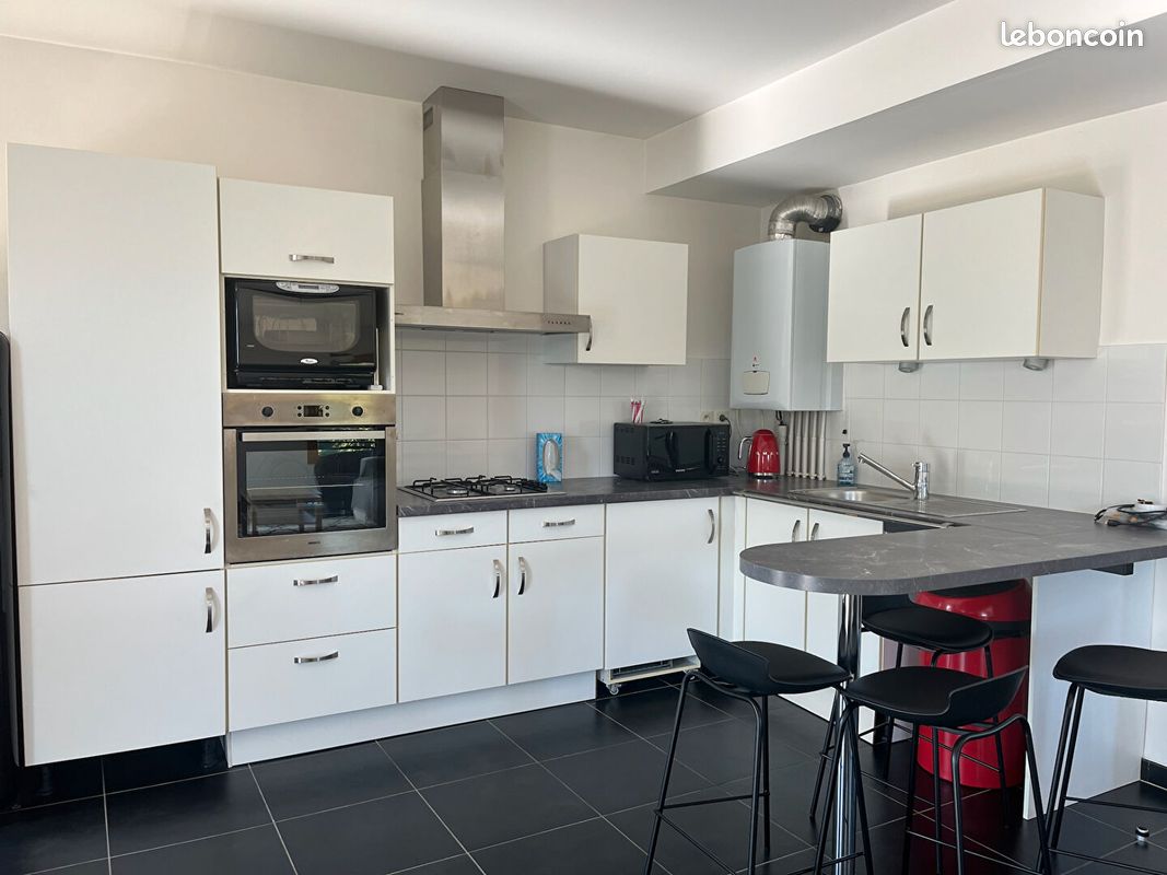 Appartement 3 pièces 76 m² - Locations