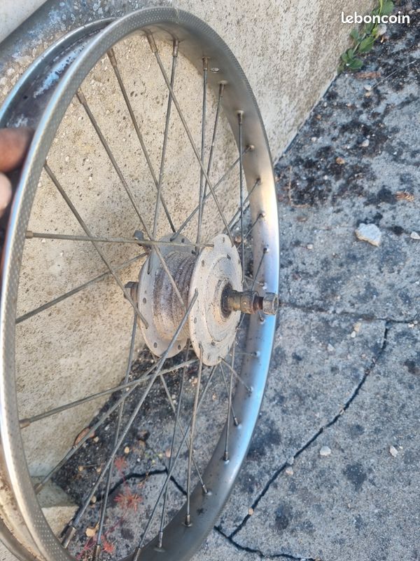 ROUE AV RIGIDA 2x17 motobecane 40 - Équipement moto