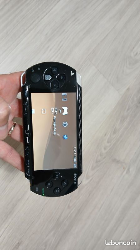 Console Sony PSP 1004K - Consoles