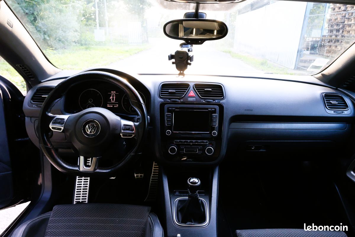 Volkswagen Scirocco 2L TDI - Voitures