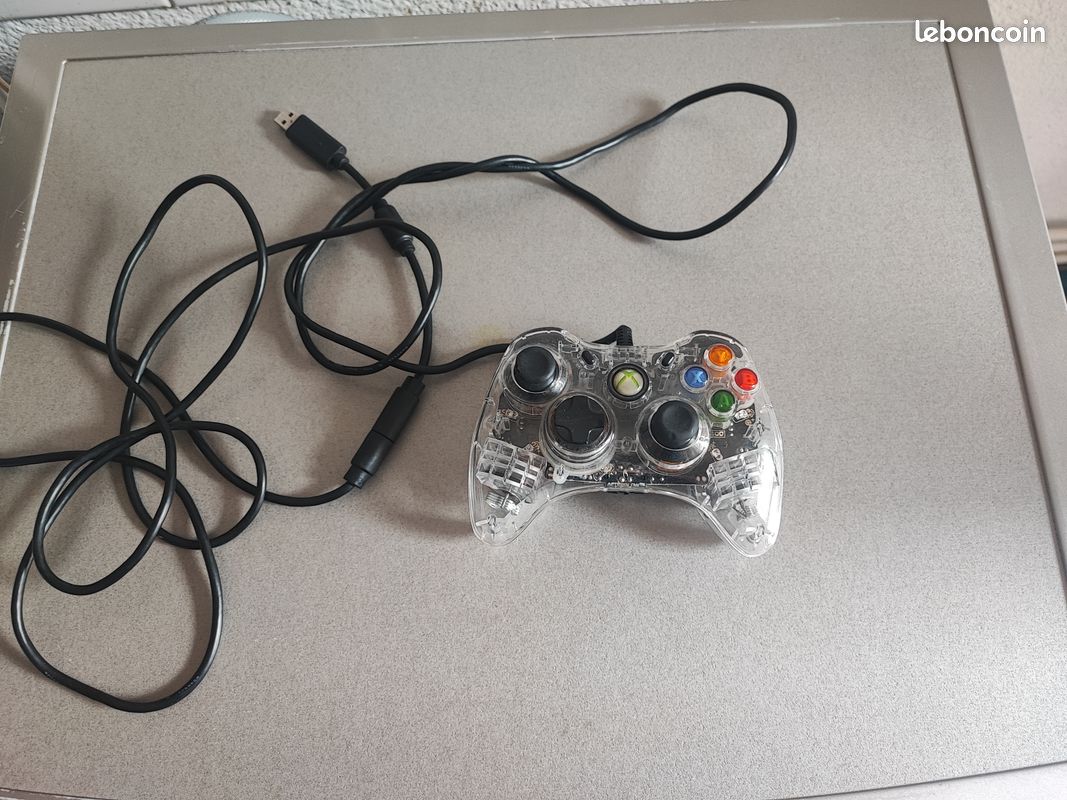 Manette de X-box - Consoles