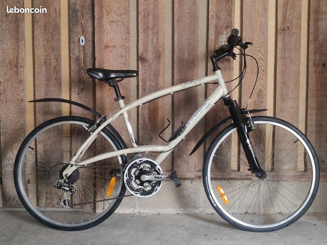 Vélo Vtc Btwin Triban Trail 3 taille M - Vélos