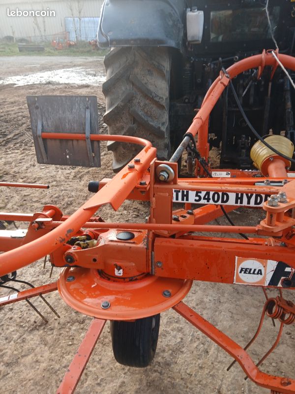 Pirouette faneuse - Matériel agricole