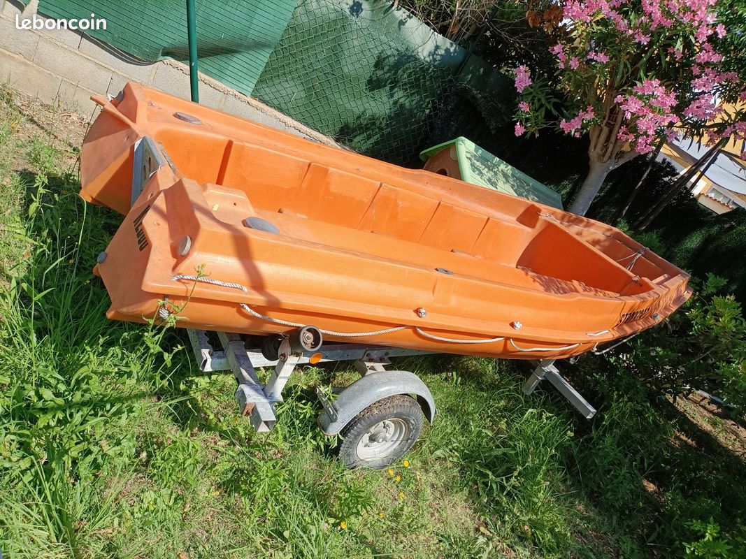 New Matic 360 remorque satellite et moteur Mariner four strike 6cv ...