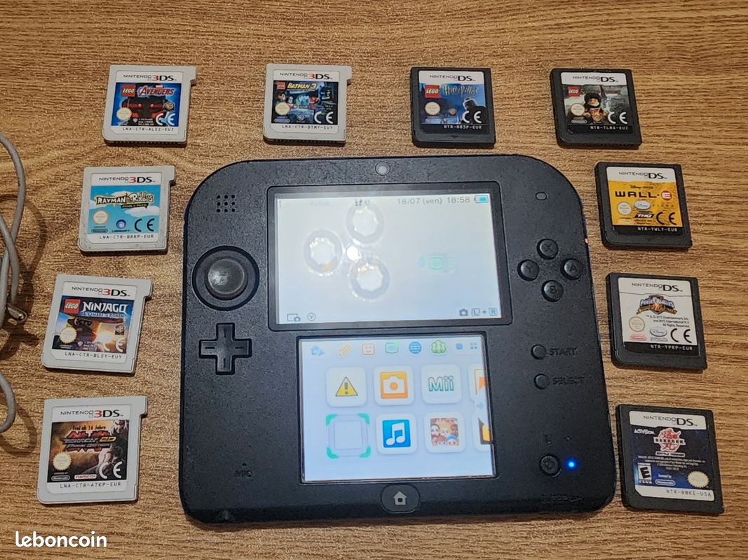 Lot nintendo 2ds avec 10 jeux - Consoles