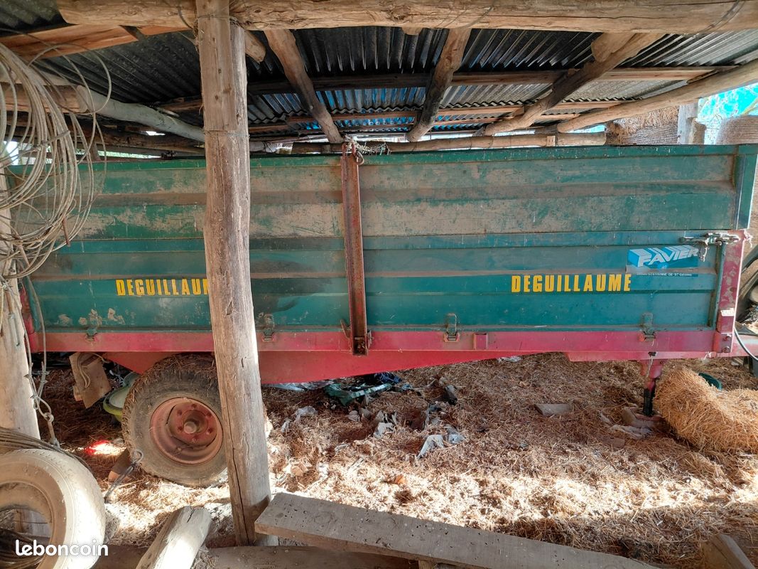 Remorque basculante Deguillaume, 5 tonnes, avec rehausses - Matériel ...