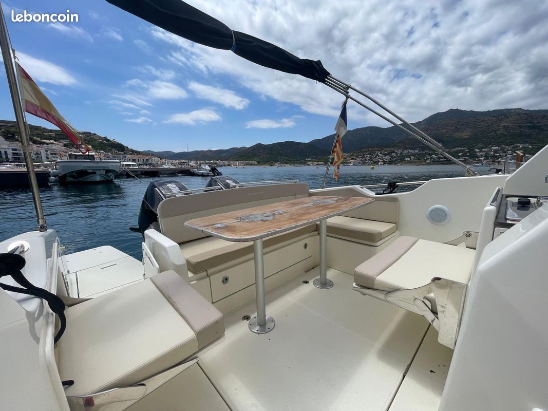 QUICKSILVER 875 SUNDECK - avec place de port disponible - Nautisme