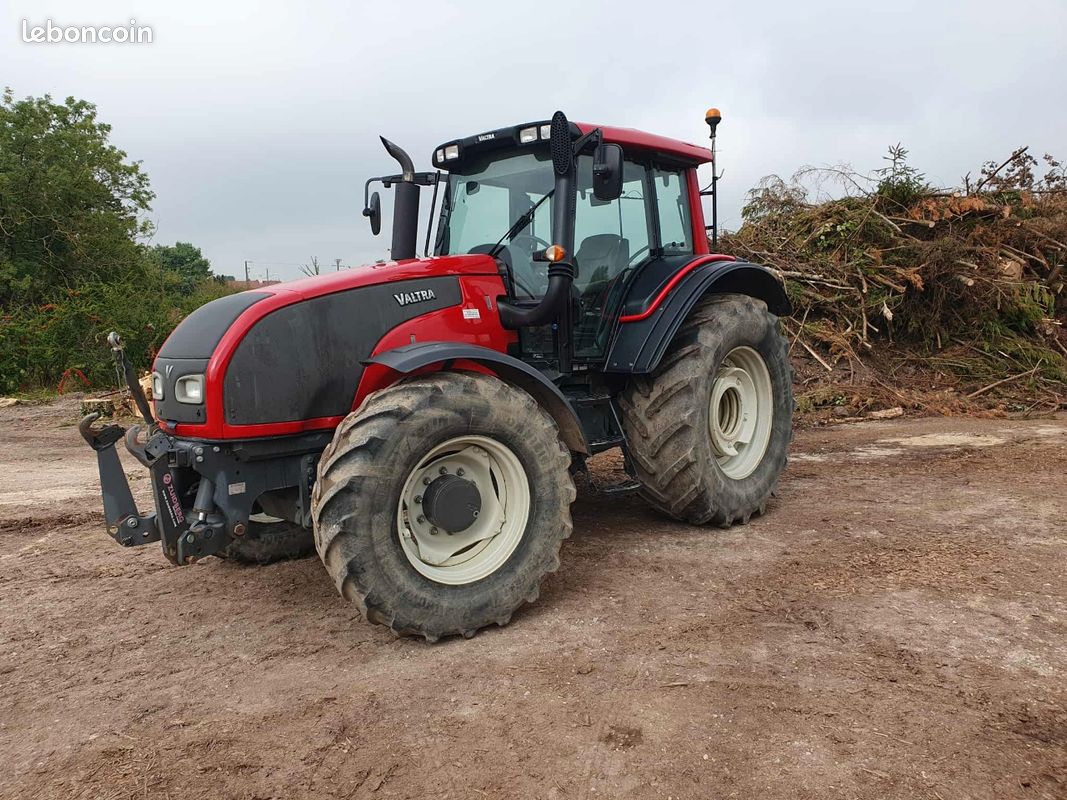 Tracteur valtra T171 - Tracteurs