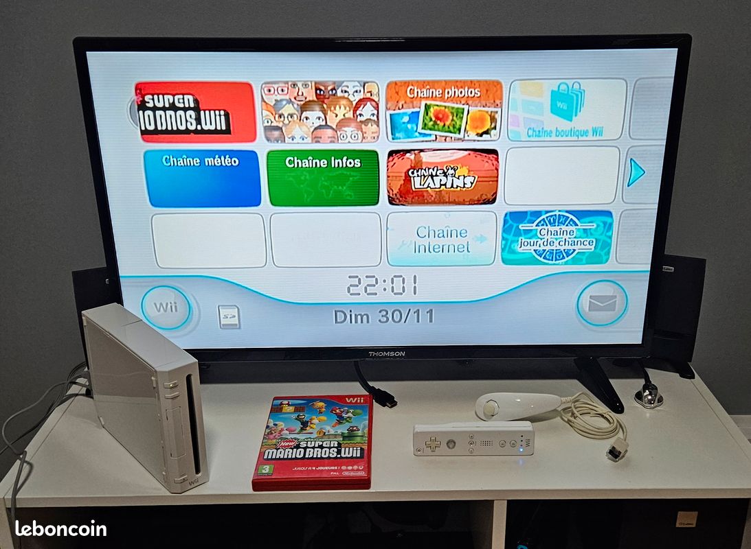 Vends console Nintendo Wii compatible Game Cube, accessoires et 9 jeux ...