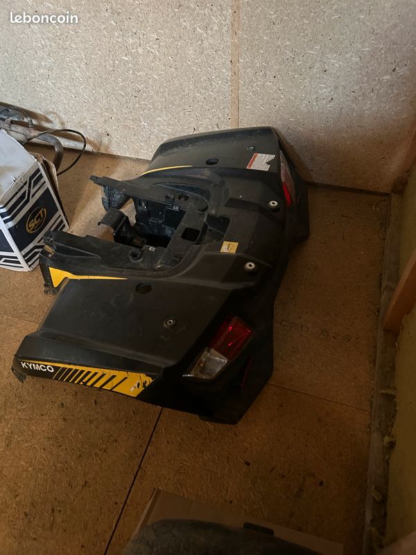 Feu arrière, droite et/ou gauche, kymco MXU 300 - Équipement moto