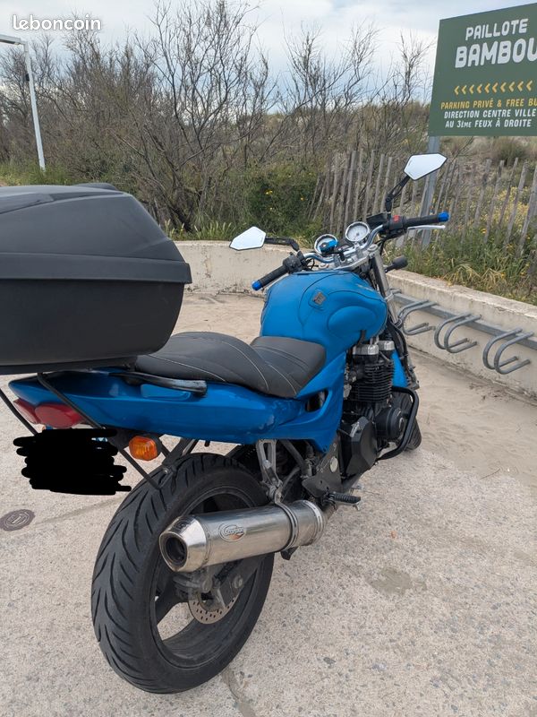 Kawasaki zr7 - Motos