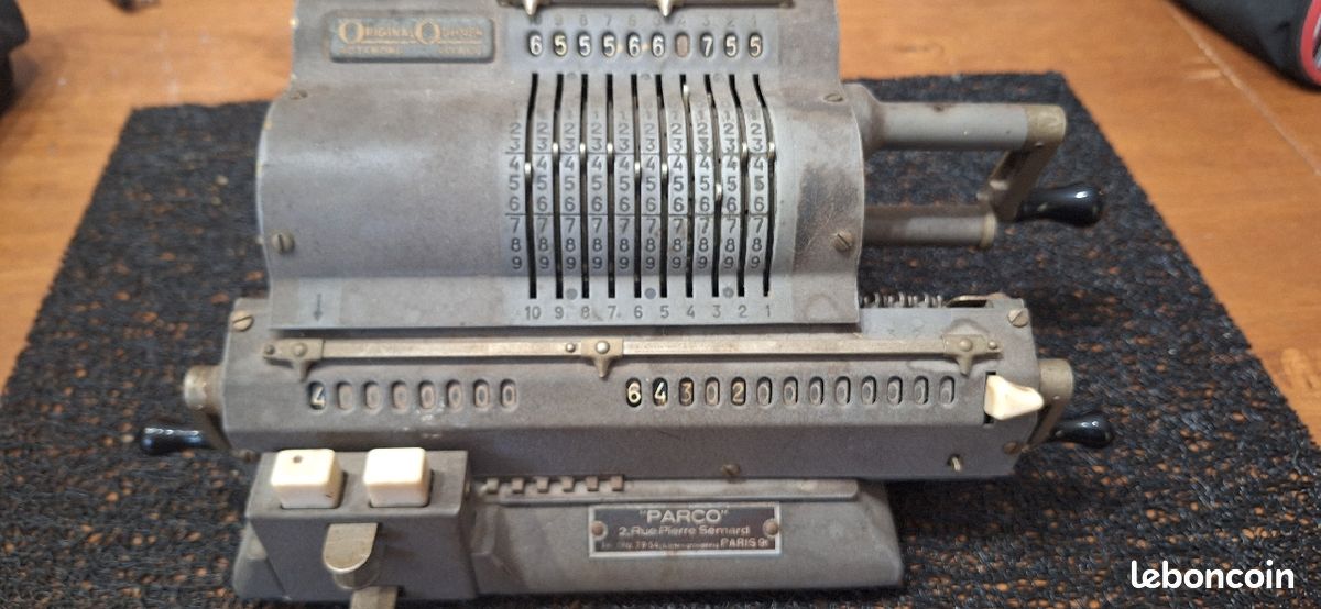 Machine à calculer de collection - Collection