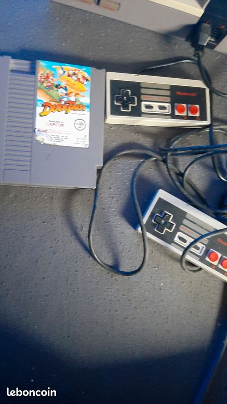 Nintendo nes + 2 manettes + 1 jeux - Consoles