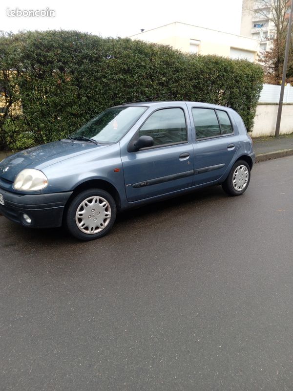 Reserve Clio 2 12 Essence