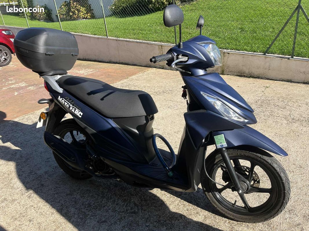 Scooter Suzuki Address 110cm3 - Motos