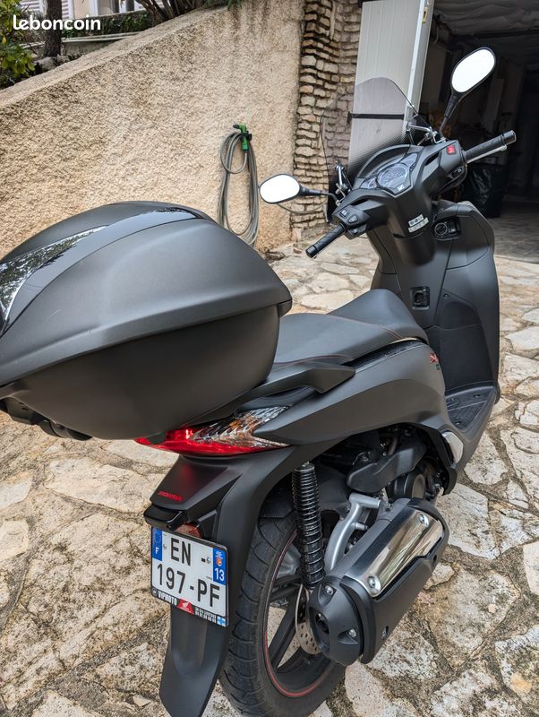 Scooter 300 SH Honda - Motos