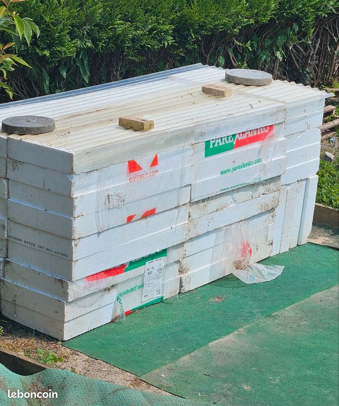 Panneau en polystyrène isolant extérieur - Bricolage