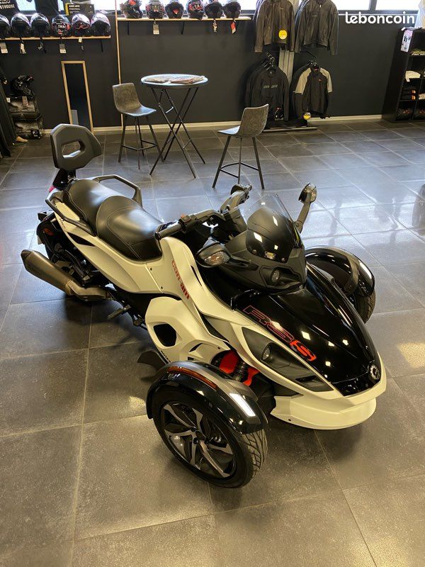 🔥 CAN-AM SPYDER RS-S SE5 2014 AKRAPOVIC 🔥 mecafun - Motos